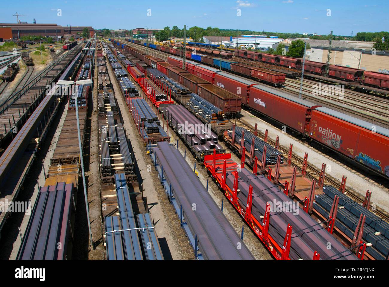 Lower girders hi-res stock photography and images - Alamy