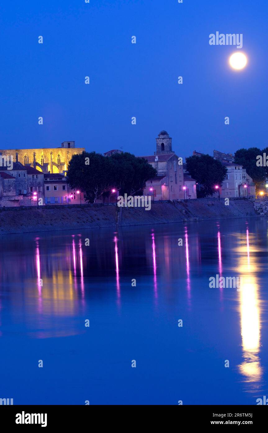Rhone river arles night hi-res stock photography and images - Alamy