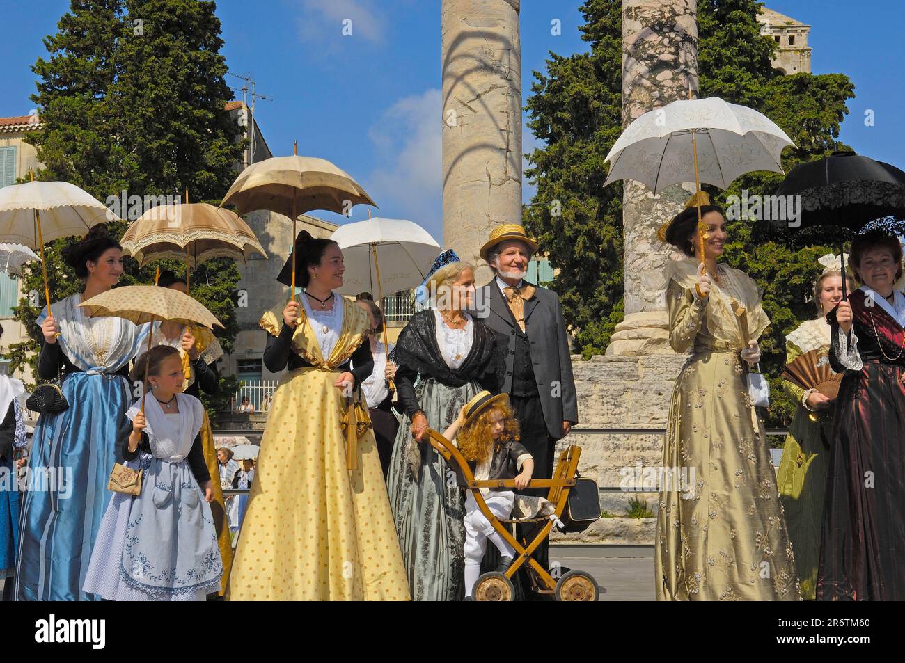 Participants in traditional costume, Arlesiennes, Fete du Costume ...