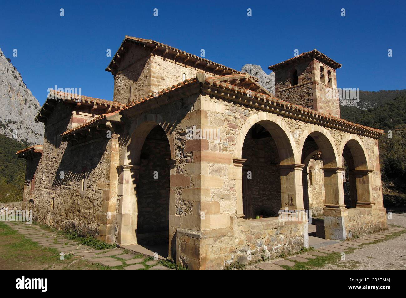 Mozarabic architecture hi-res stock photography and images - Alamy