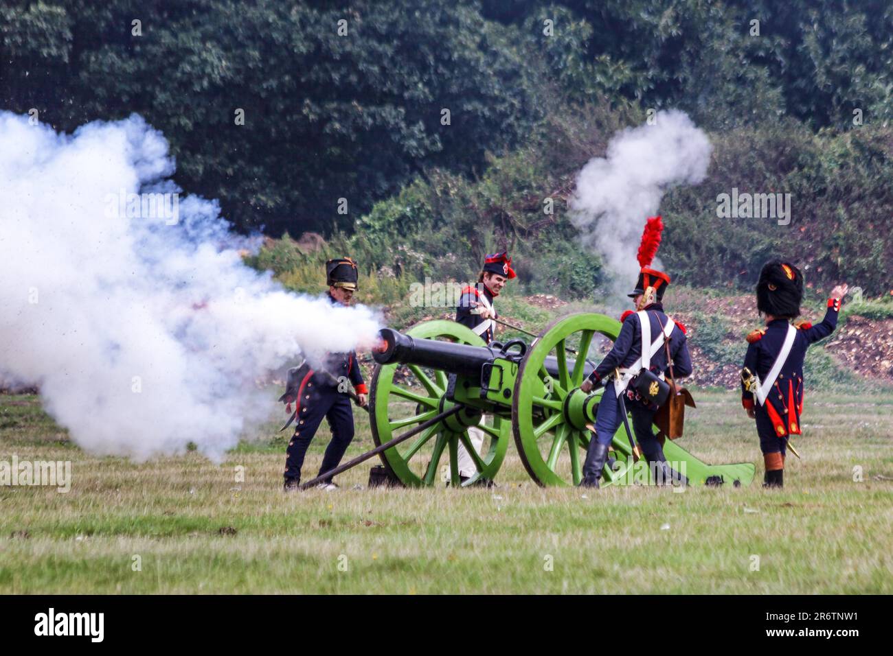 Cannon people hi-res stock photography and images - Alamy