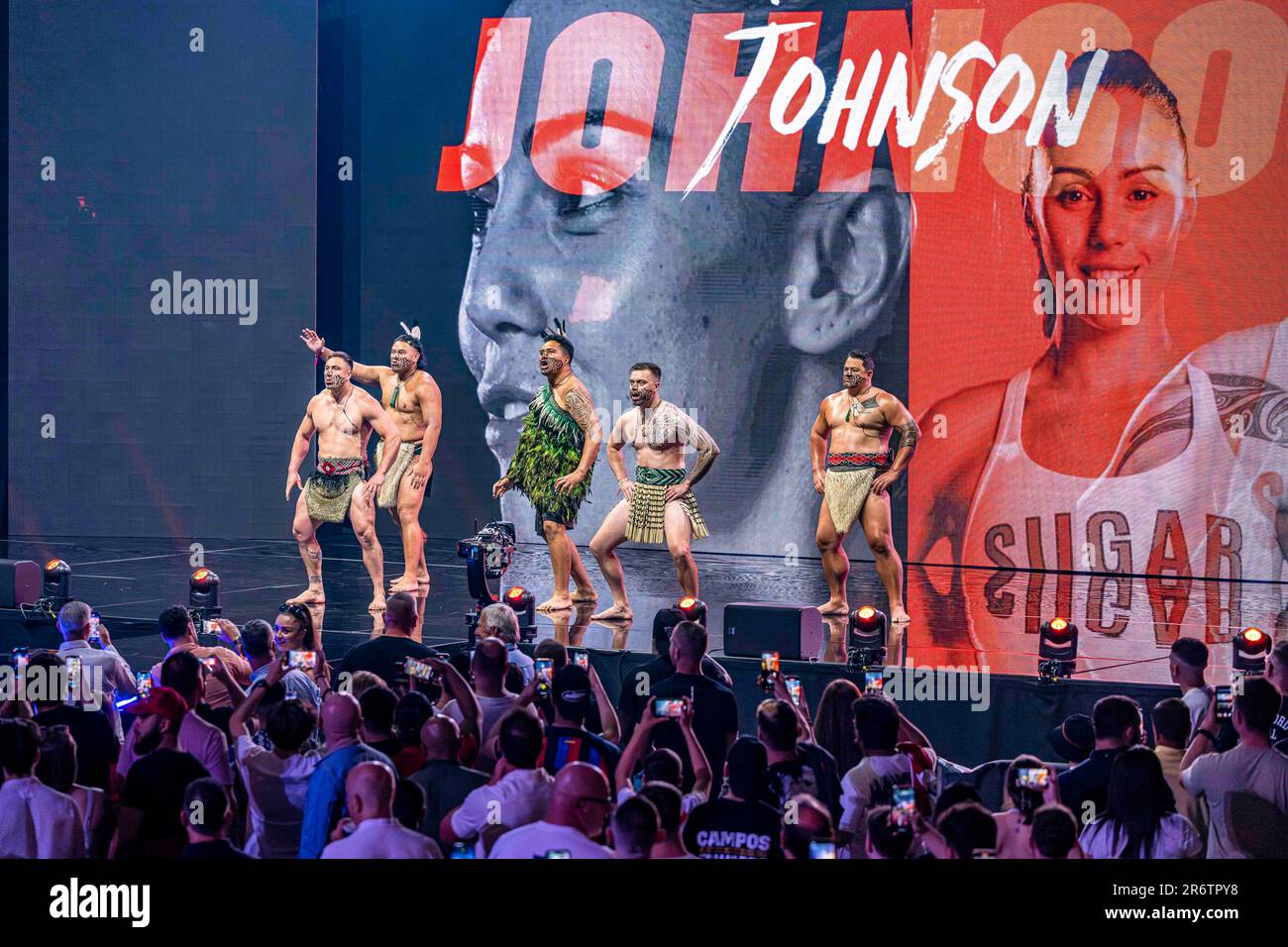 LONDON, UNITED KINGDOM. 10 Jun, 2023. Cherneka Johnson vs Ellie Scotney ...