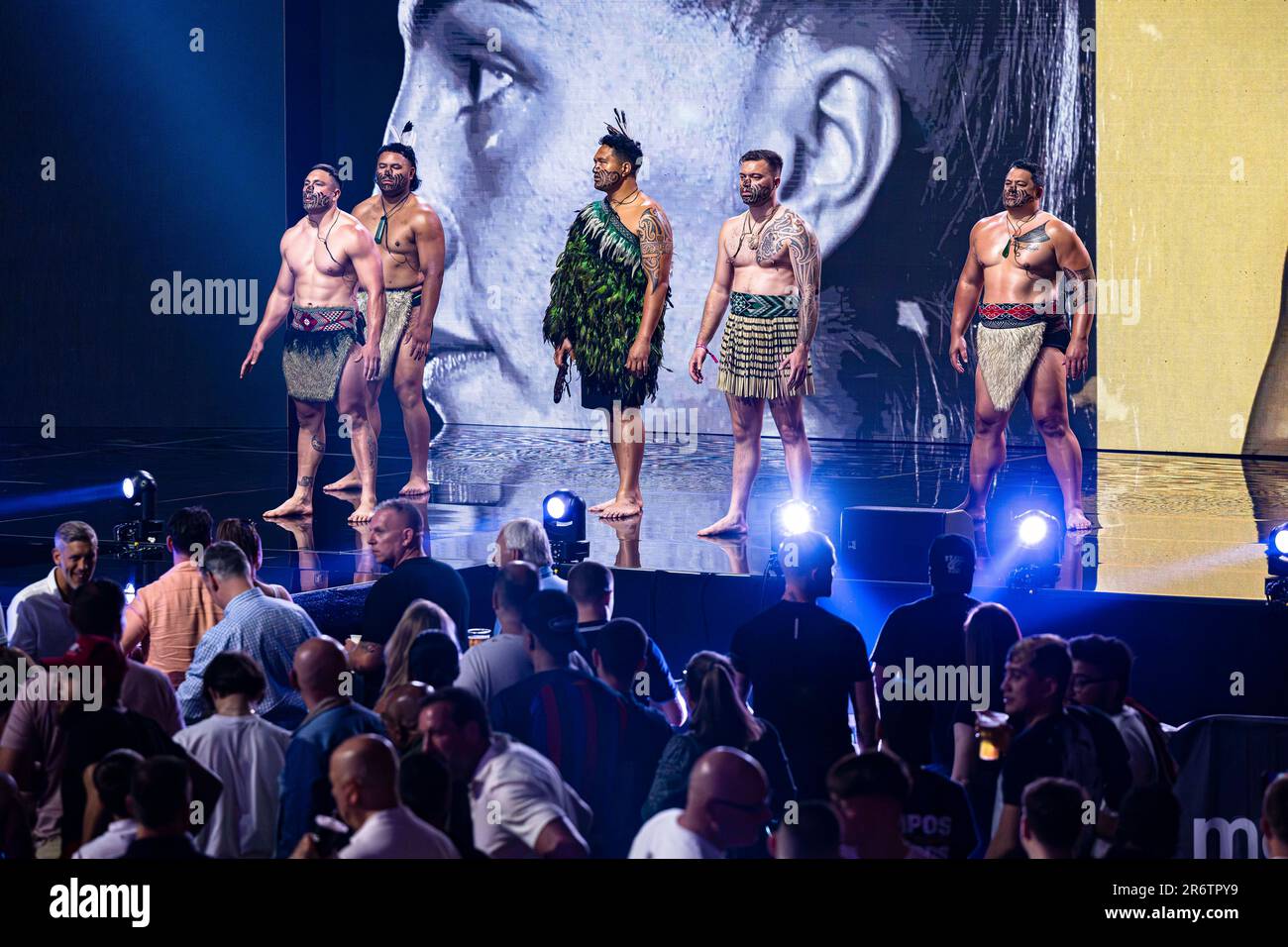 LONDON, UNITED KINGDOM. 10 Jun, 2023. Cherneka Johnson vs Ellie Scotney ...