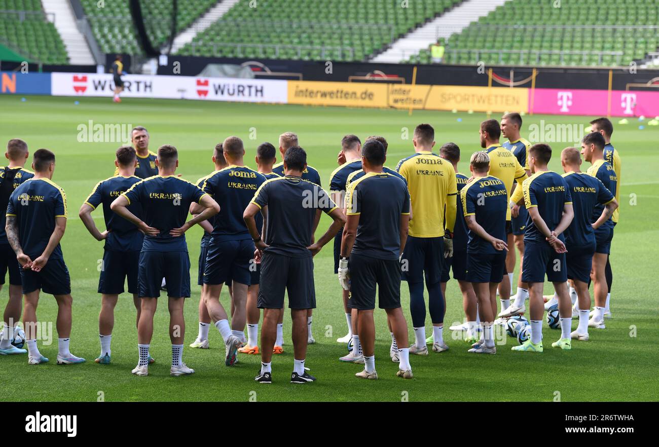11 June 2023, Bremen: Soccer: Before the international match between ...