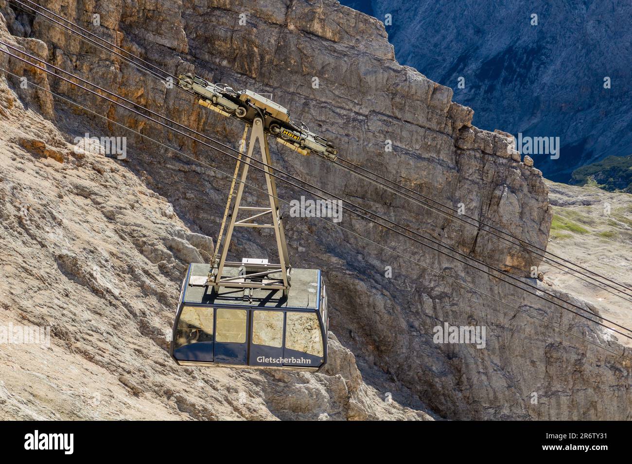 ZUGSPITZE, GERMANY - SEPTEMBER 4, 2019: Cabin of Zugspitze Glacier ...