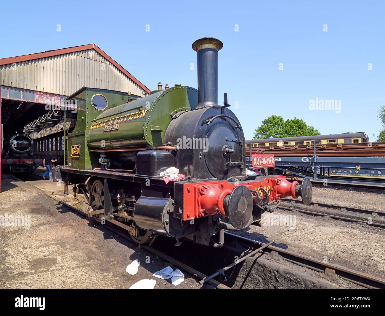 Didcot Railway Centre GWR Trojan 0-4-0 stem engine home of the Great ...