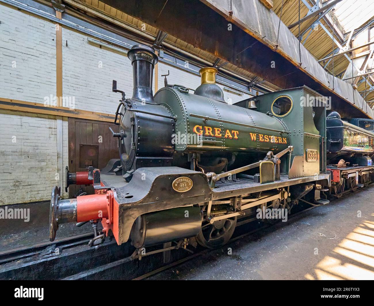 Didcot Railway Centre GWR 0-4-0 pannier tank steam engine home of the ...
