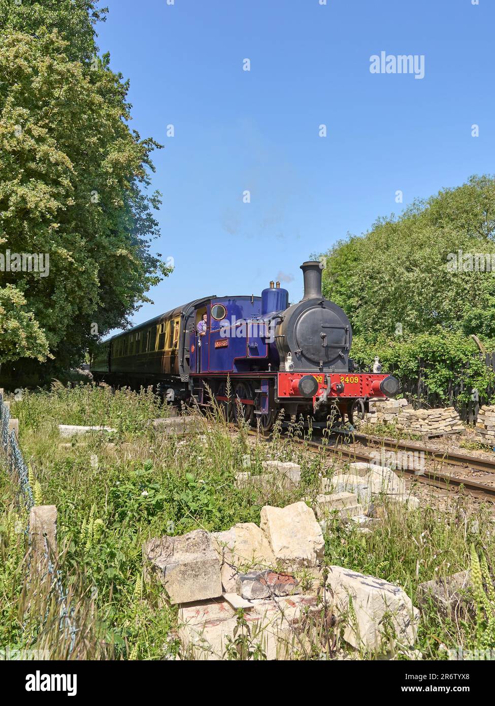 Didcot Railway Centre GWR 0-6-0 steam engine King George in steam at ...
