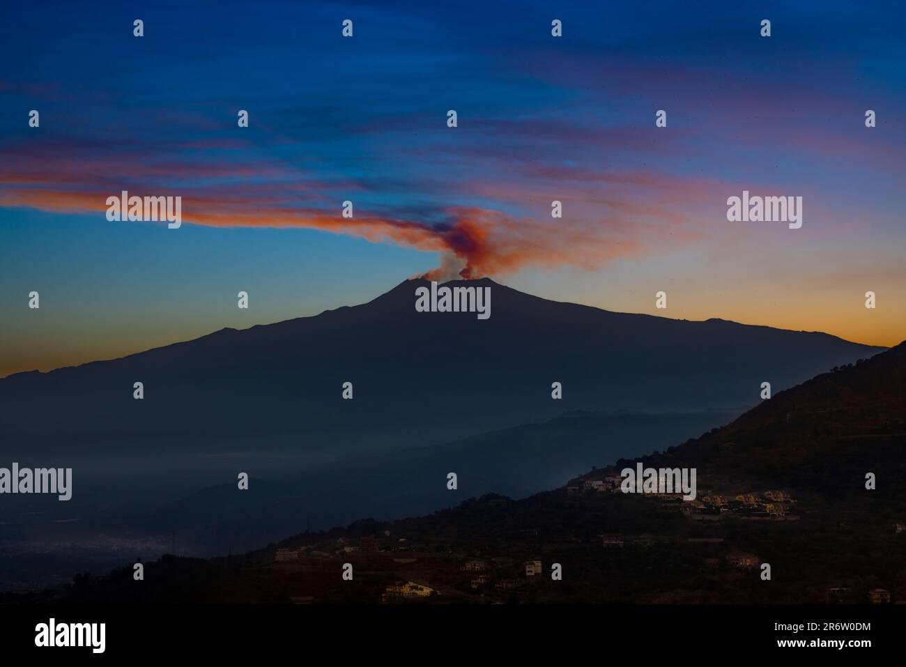 A dramatic and breathtaking view of Mount Etna in Sicily, Italy Stock ...