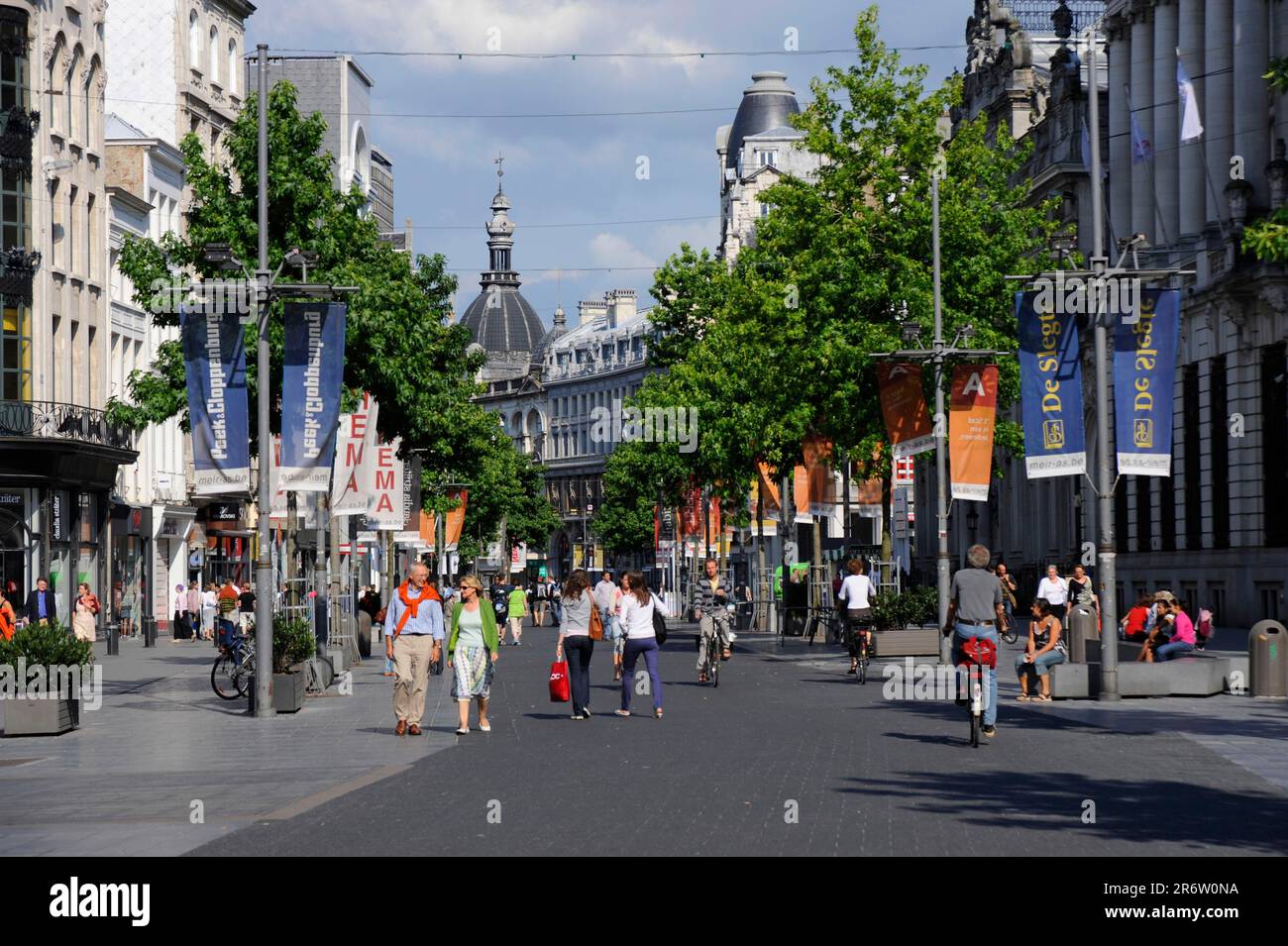 Meir shopping street, Antwerp, Flanders, Belgium Stock Photo - Alamy