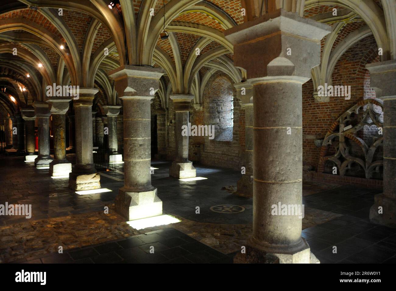 St Hermes Crypt, Flanders, The Crypt of, Sint-Hermes Crypt, Ronse, East ...