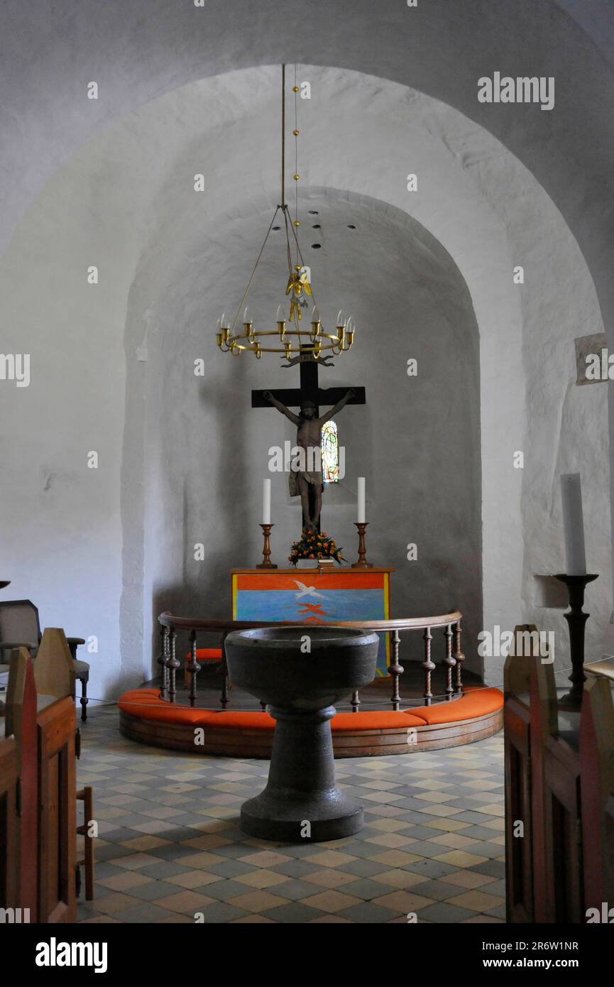 The round altar hi-res stock photography and images - Alamy