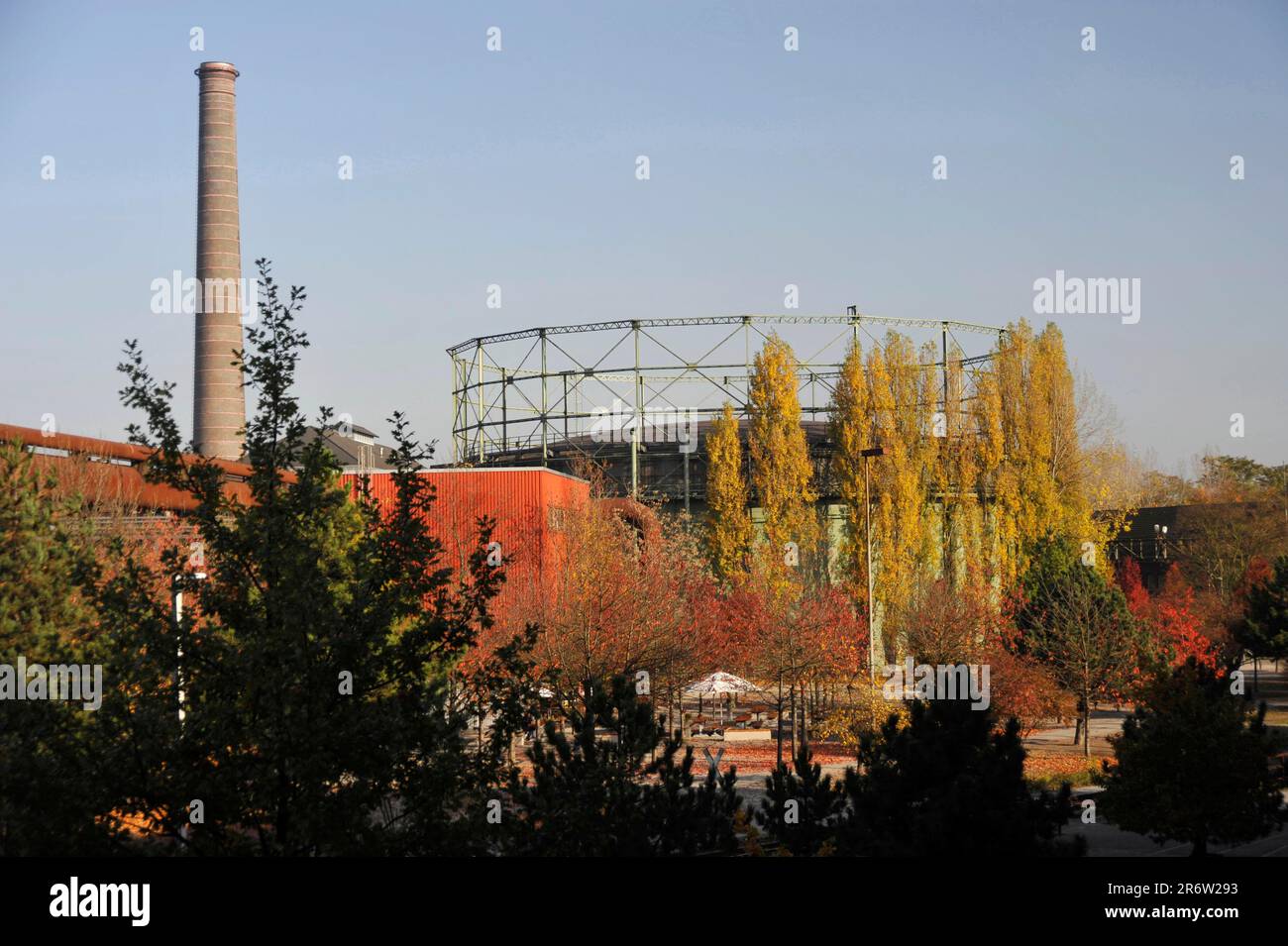 Gasometer, Route Industriekultur, disused industrial site, Duisburg ...