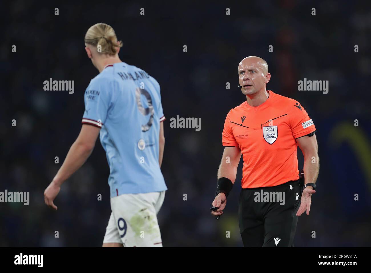 Haaland referee hi-res stock photography and images - Alamy