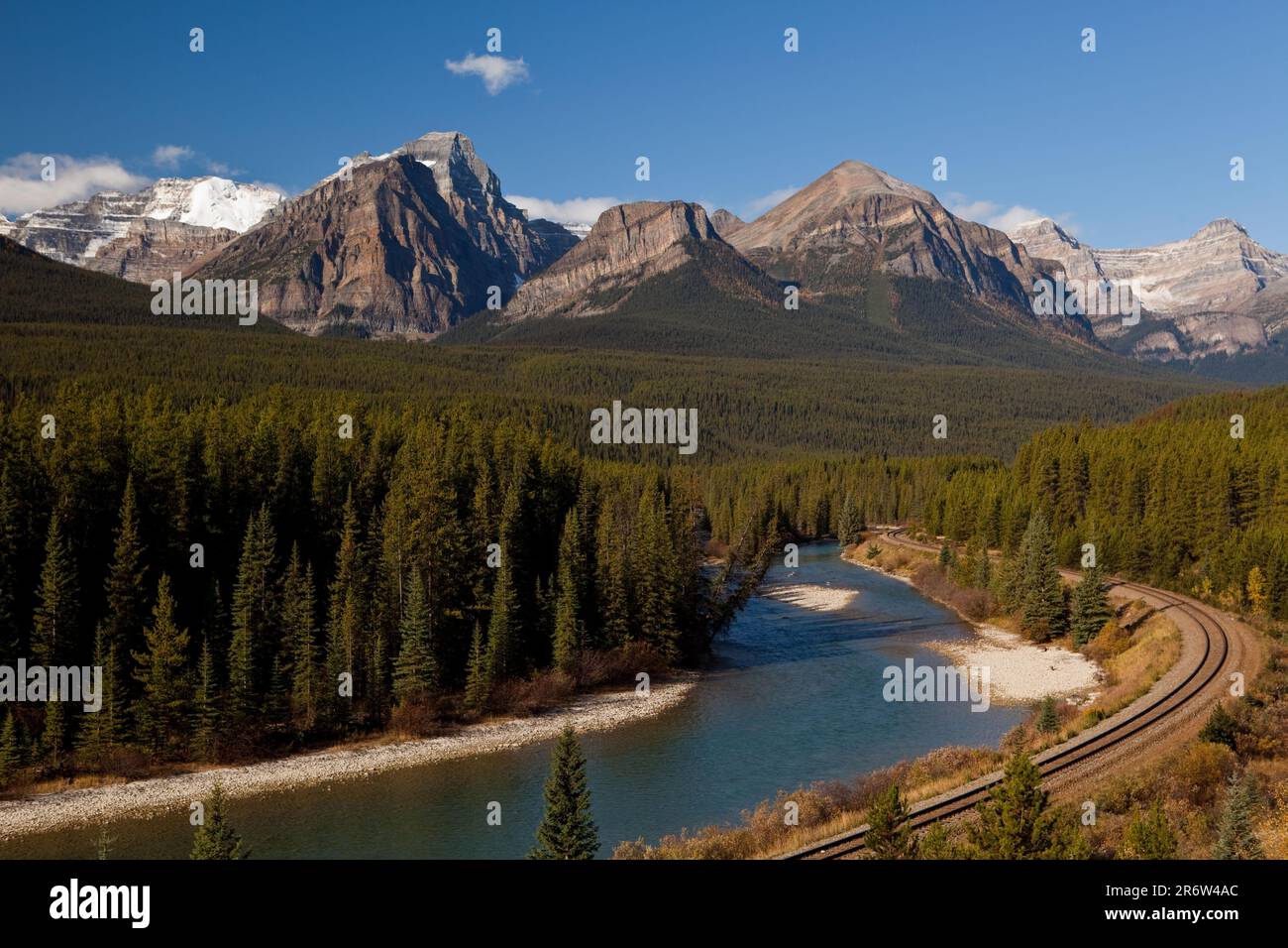 Bow Valley, Bow Valley Parkway, Banff national park, Alberta, Canada ...
