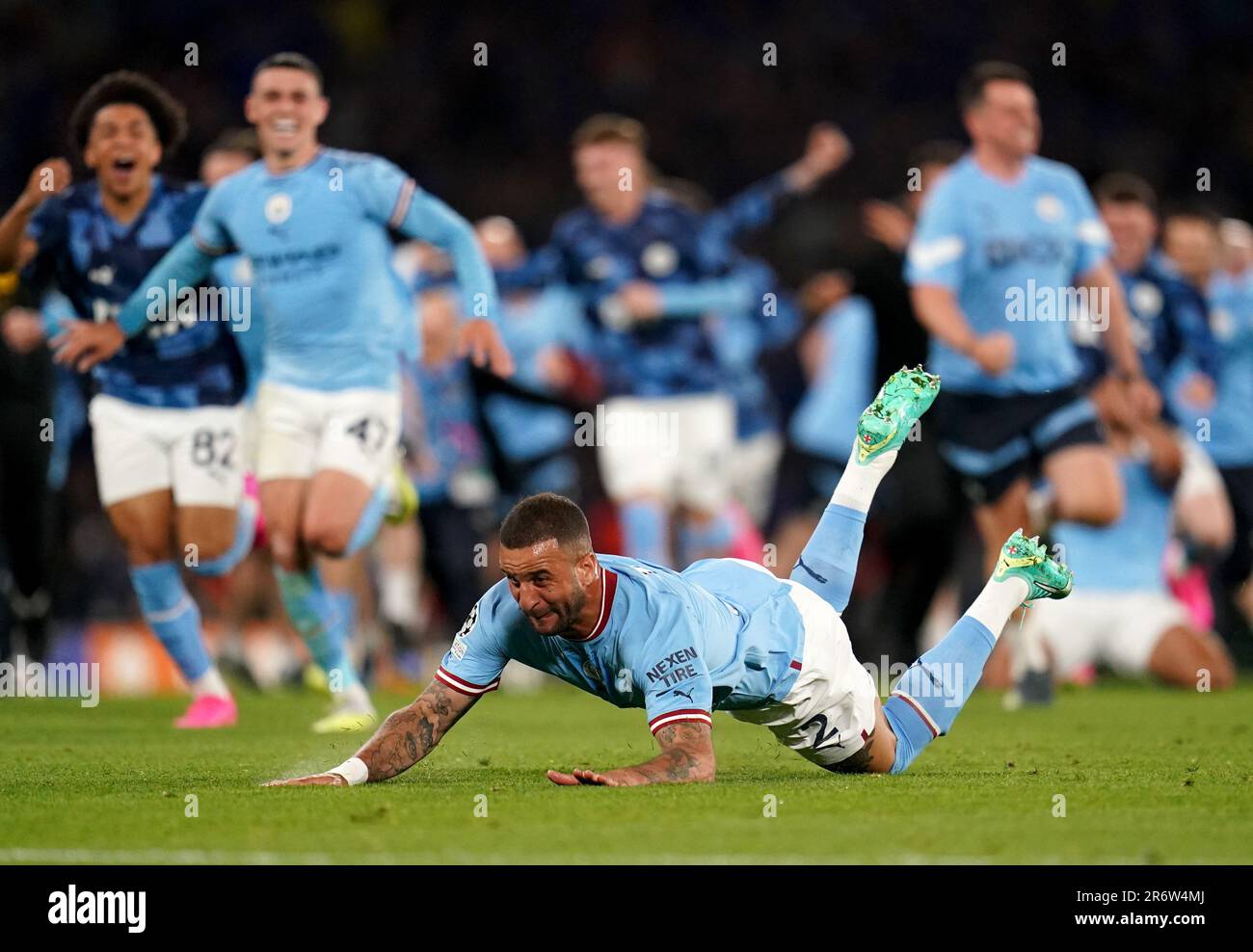 Manchester City's Kyle Walker celebrates victory over Inter Milan ...