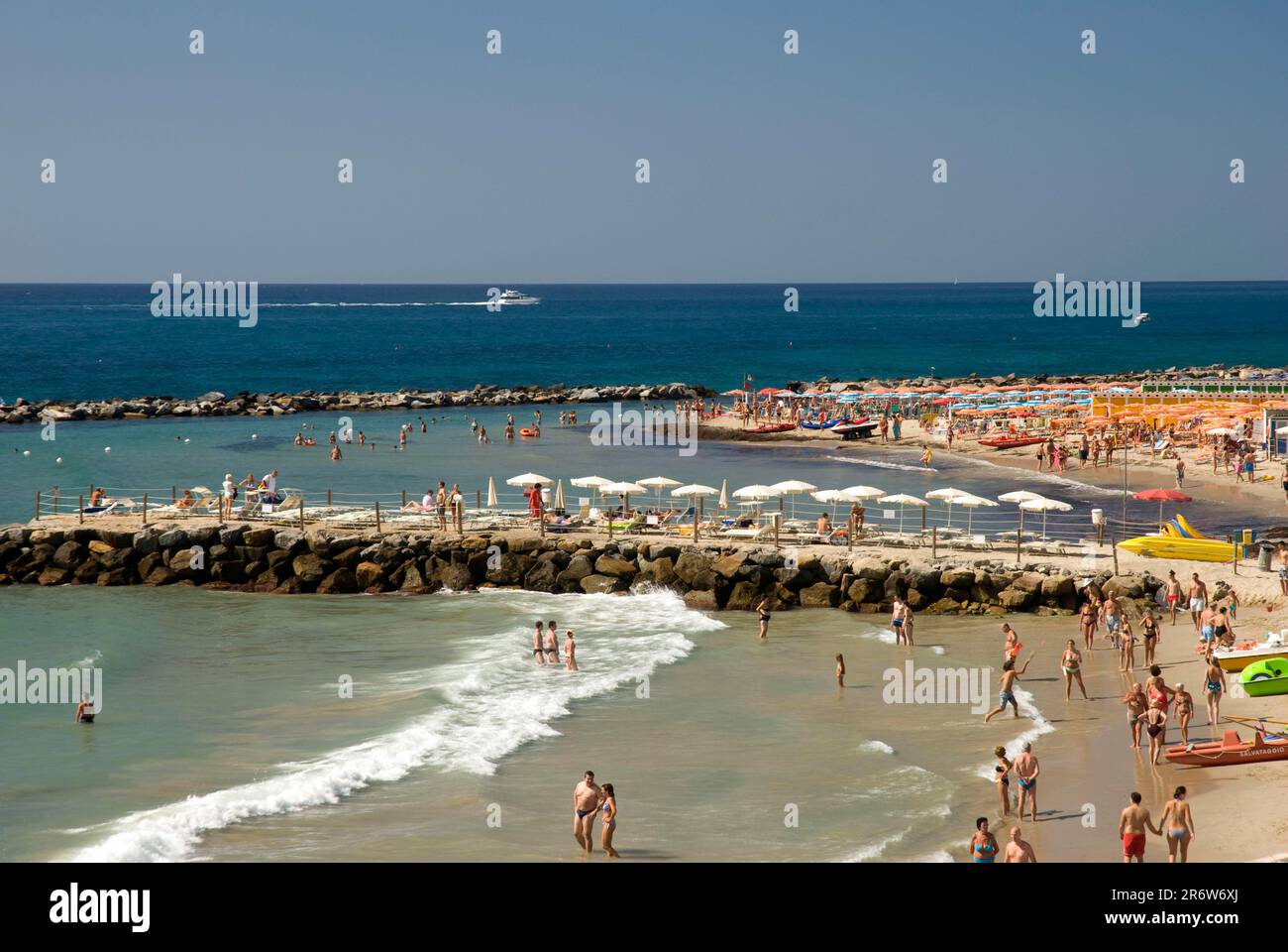 Beach italy san remo liguria hi-res stock photography and images - Alamy