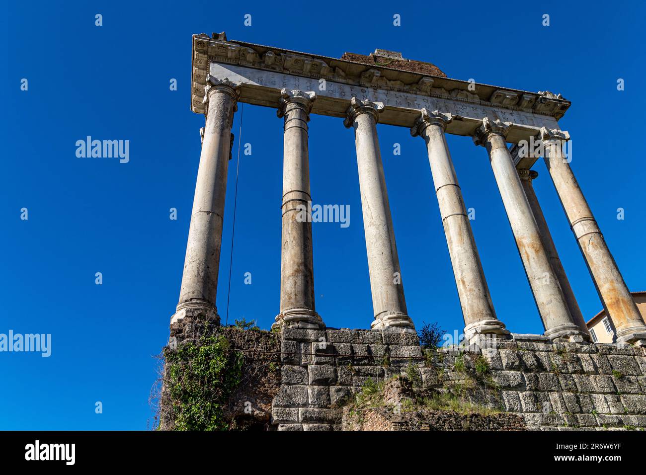 The Temple Of Saturn in the Roman Forum ,Rome, Italy Stock Photo - Alamy