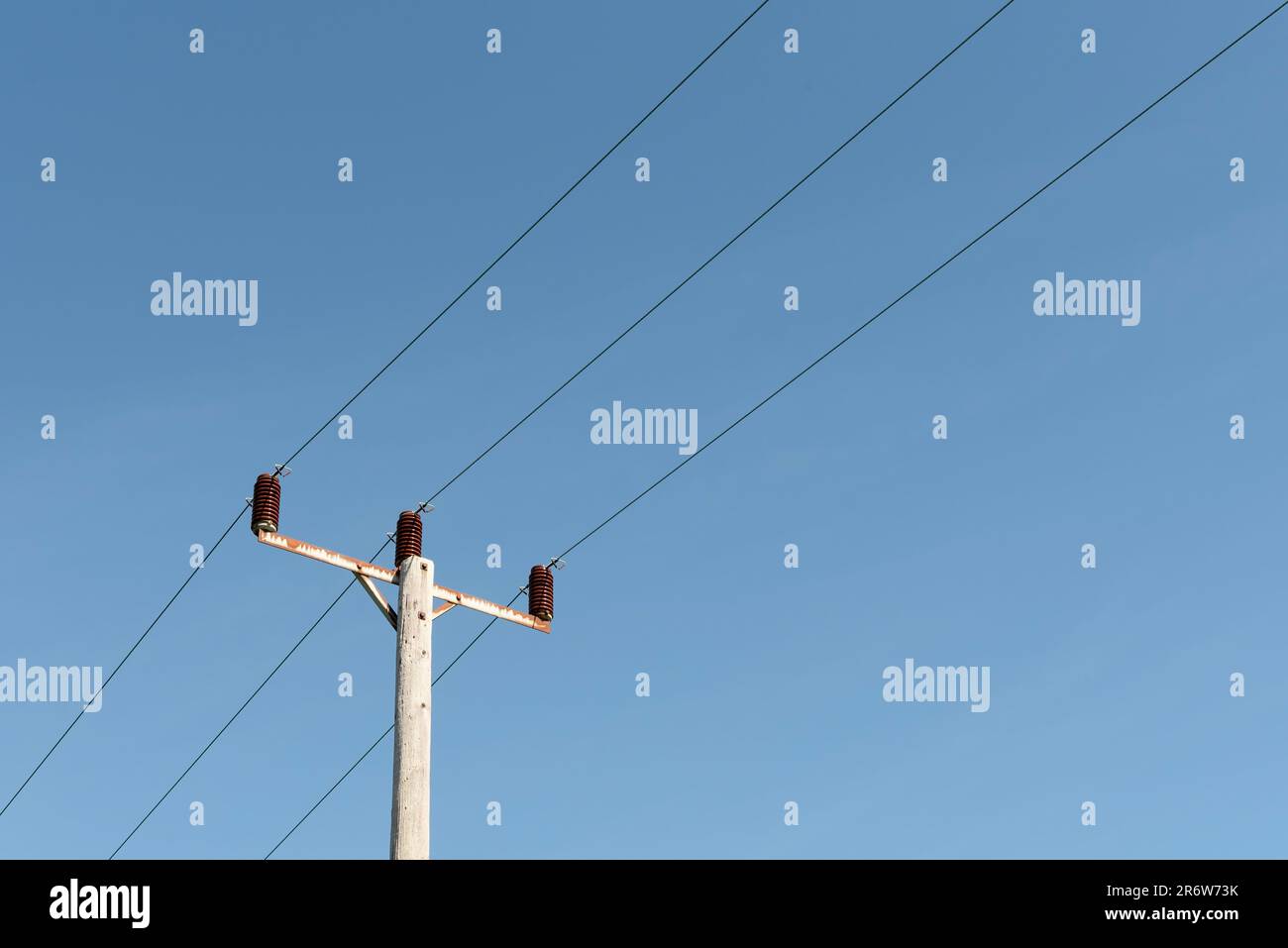 Old wooden utility pole hi-res stock photography and images - Alamy