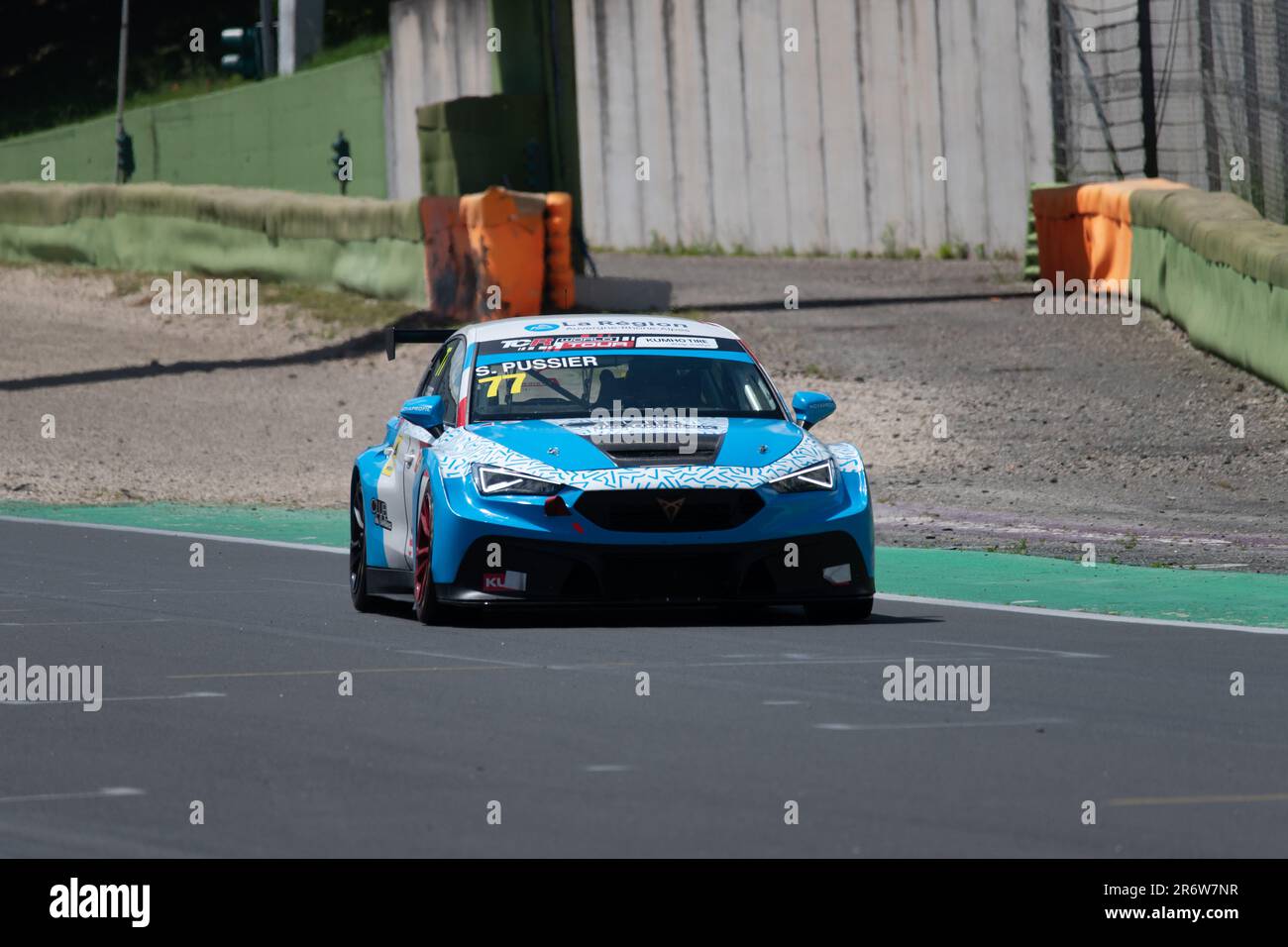 Cupra leon tcr hi-res stock photography and images - Alamy