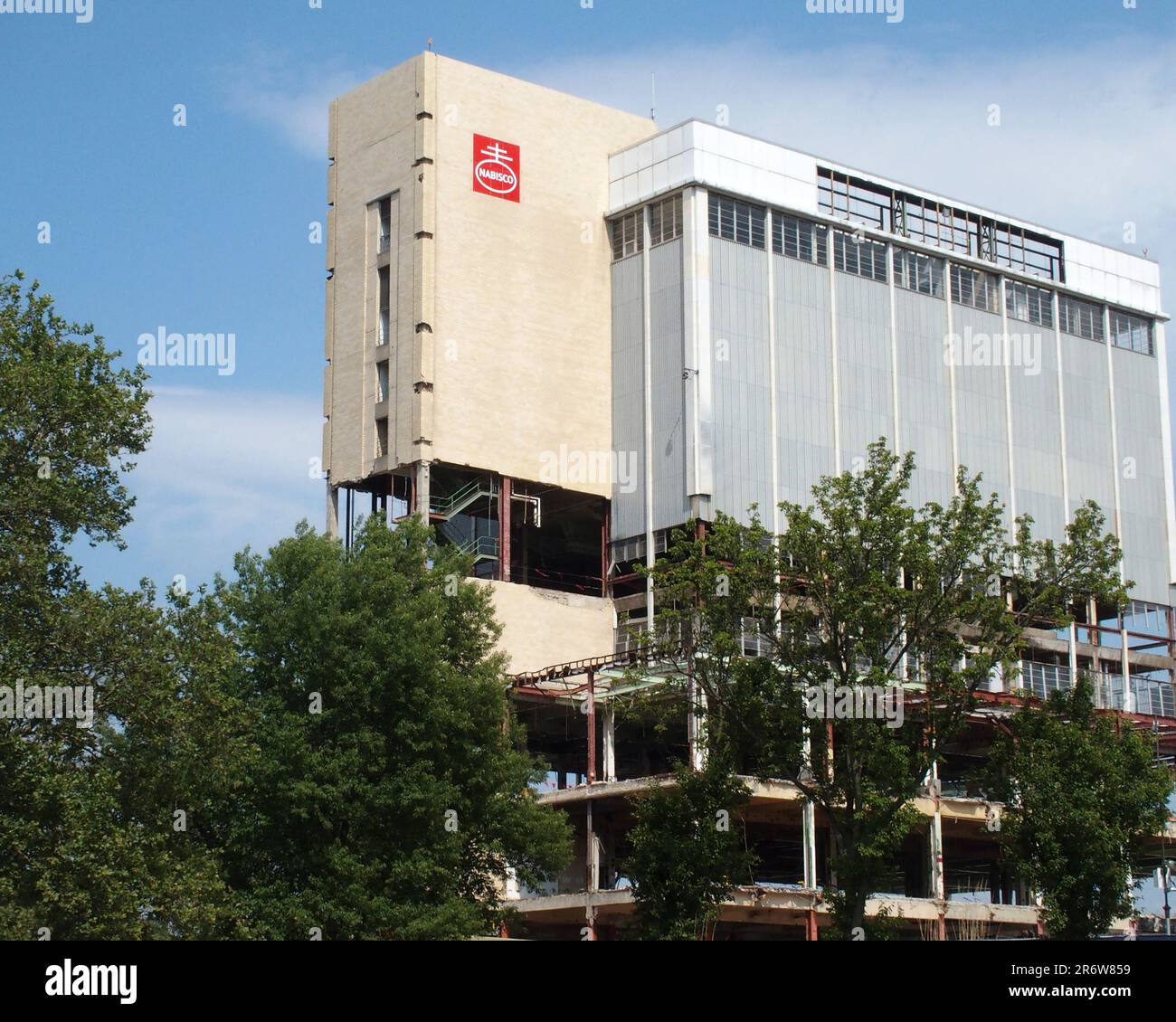 FairLawn, New Jersey, USA. 10th June, 2023. The Nabisco factory in ...