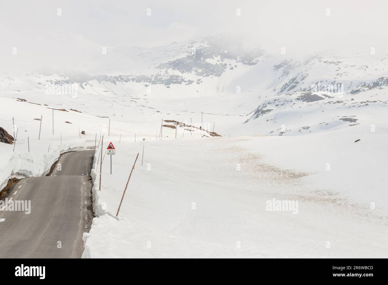 Sognefjellet road highest pass hi-res stock photography and images - Alamy