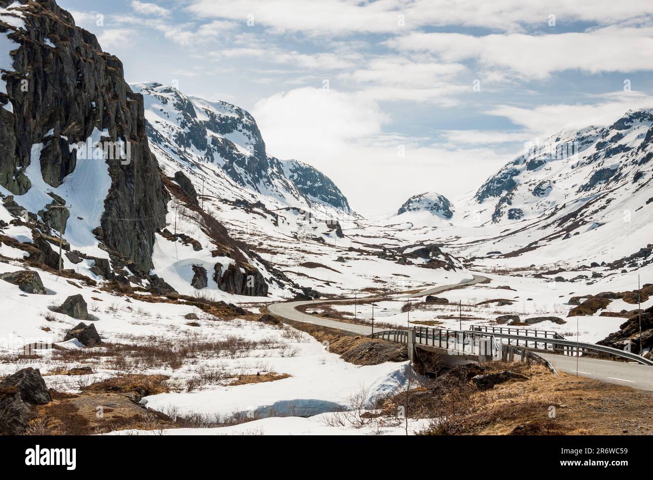 Sognefjellet road highest pass hi-res stock photography and images - Alamy