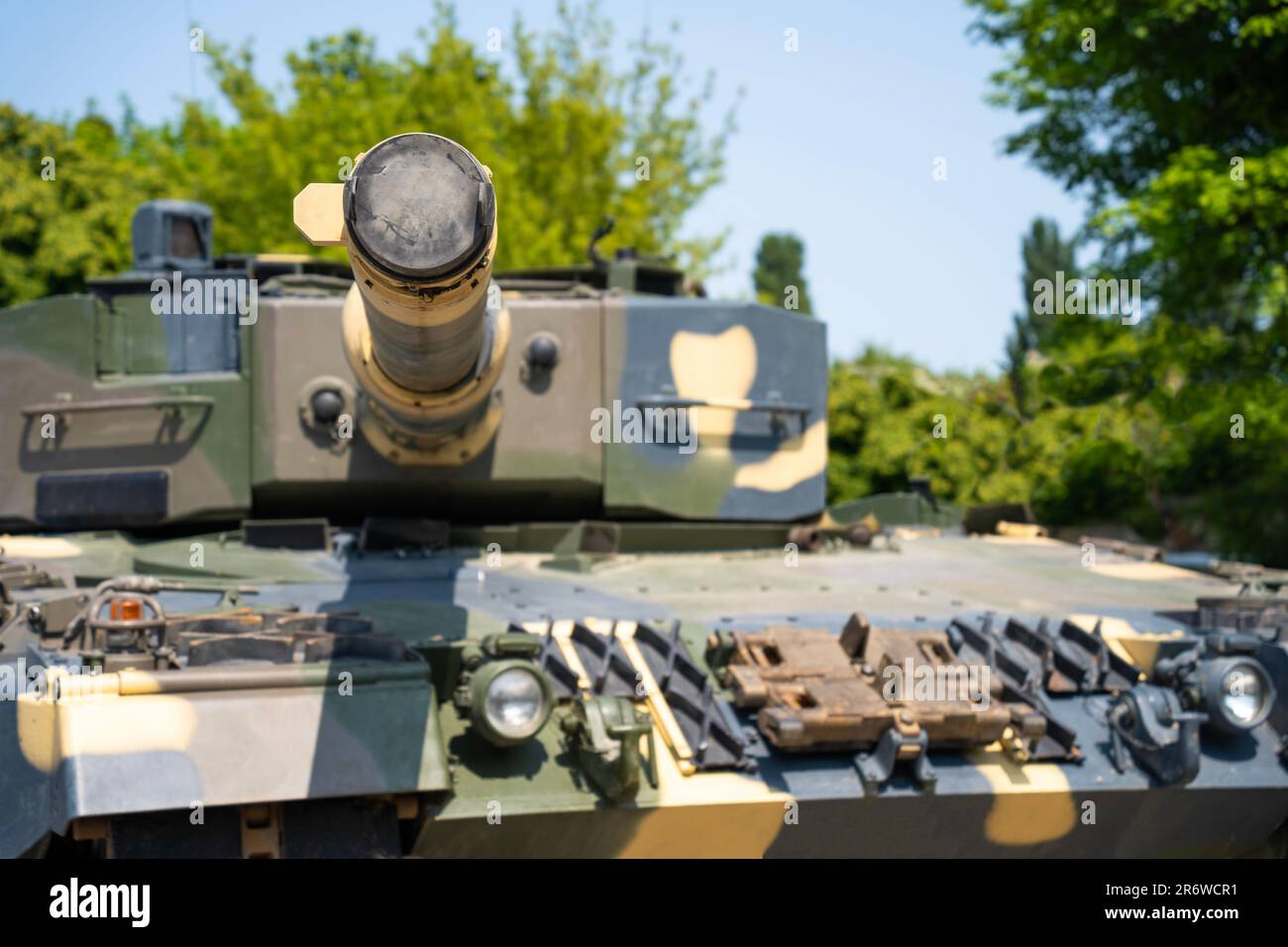 Leopard 2A4 tank with camouflage paint Stock Photo - Alamy