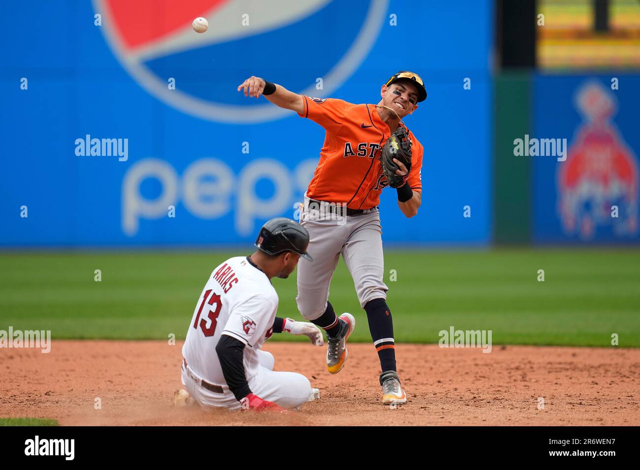 Cleveland Guardians shortstop Gabriel Arias (13) is forced out at ...