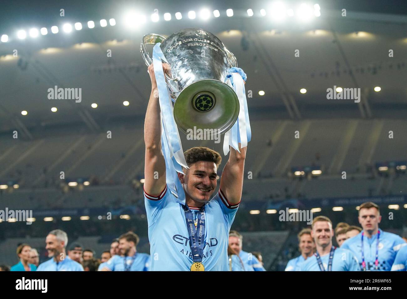 Julian alvarez trophy hi-res stock photography and images - Alamy