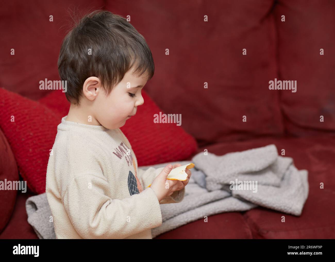 Kid slice cheese not pizza hi-res stock photography and images - Alamy