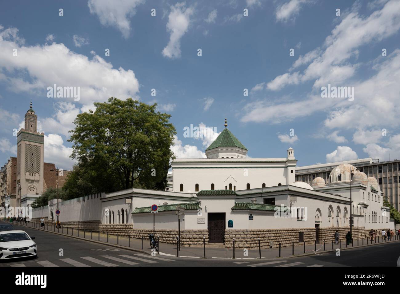 Paris, France - 06 10 2023: The great mosque of Paris. View of The ...