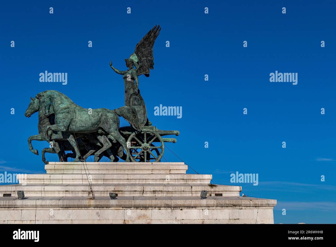 Monumento roma quadriga hi-res stock photography and images - Alamy