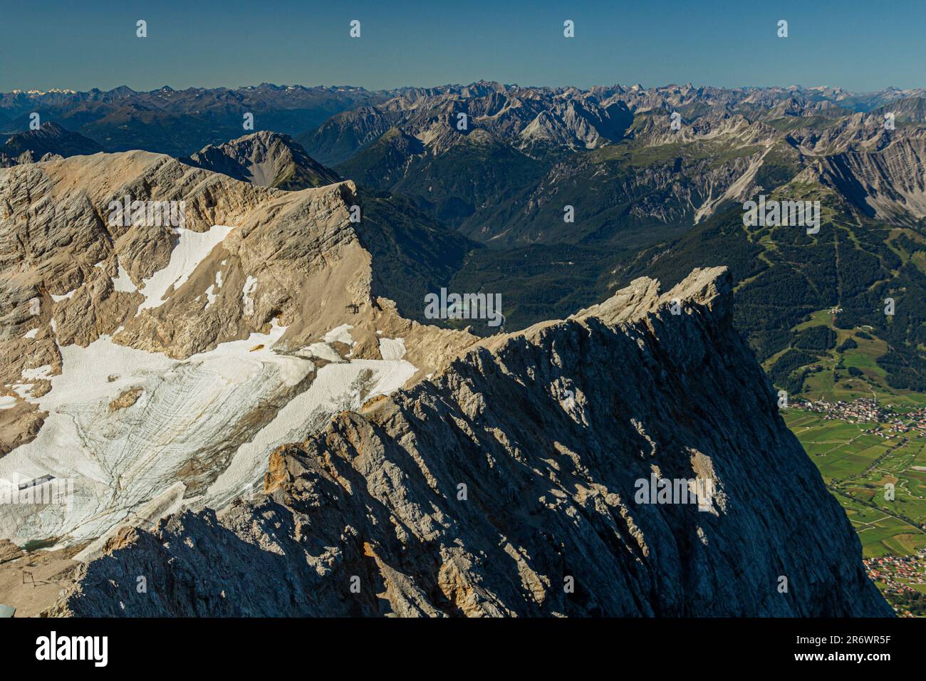 View of Wetterstein mountains from Zugspitze, Germany Stock Photo - Alamy