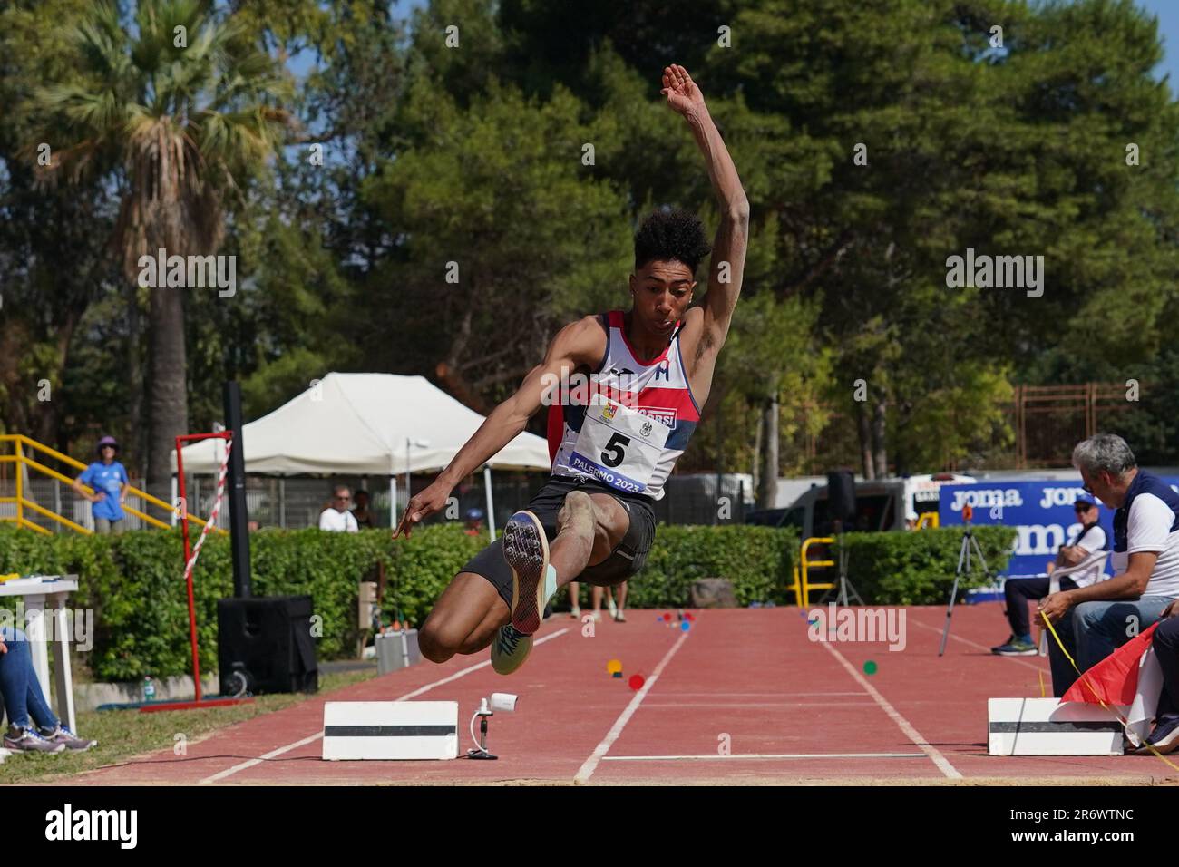 Milardi hi-res stock photography and images - Alamy