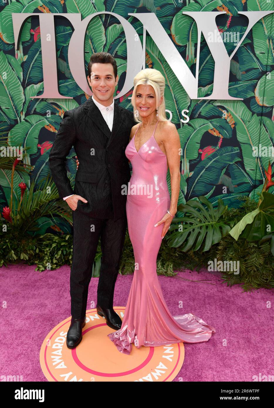 Skylar Astin, left, and Meryl Lipstein arrive at the 76th annual Tony ...