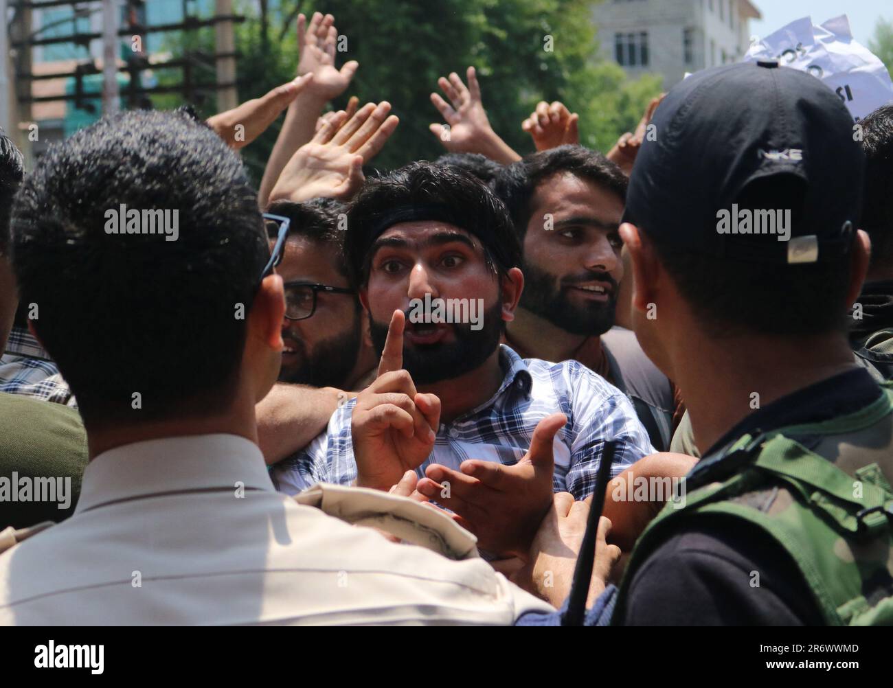 India fireman hi-res stock photography and images - Alamy