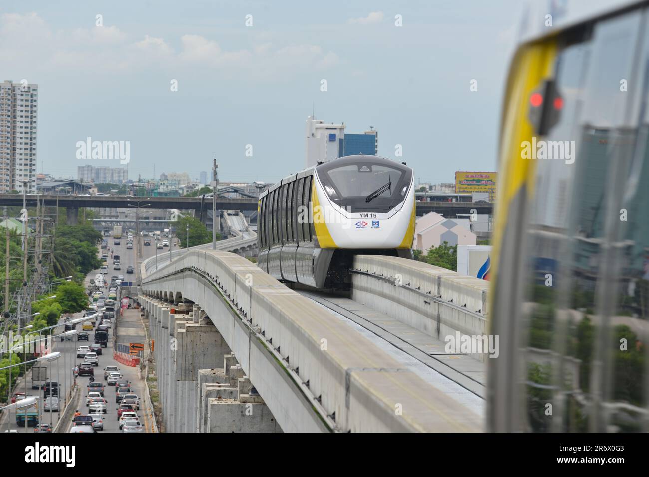 Mrt stations hi-res stock photography and images - Alamy