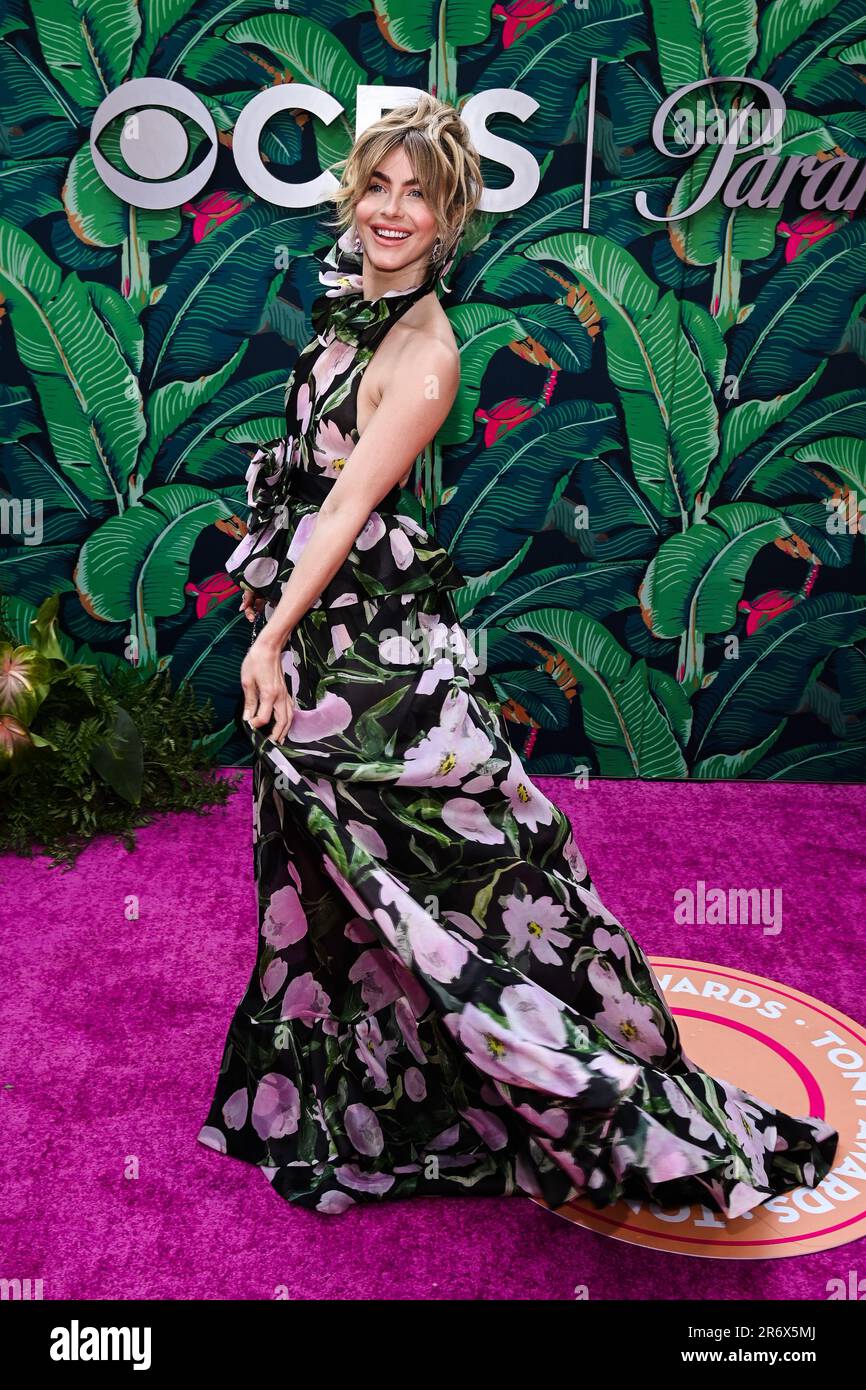 New York, USA. 11th June, 2023. Julianne Hough walking on the red ...