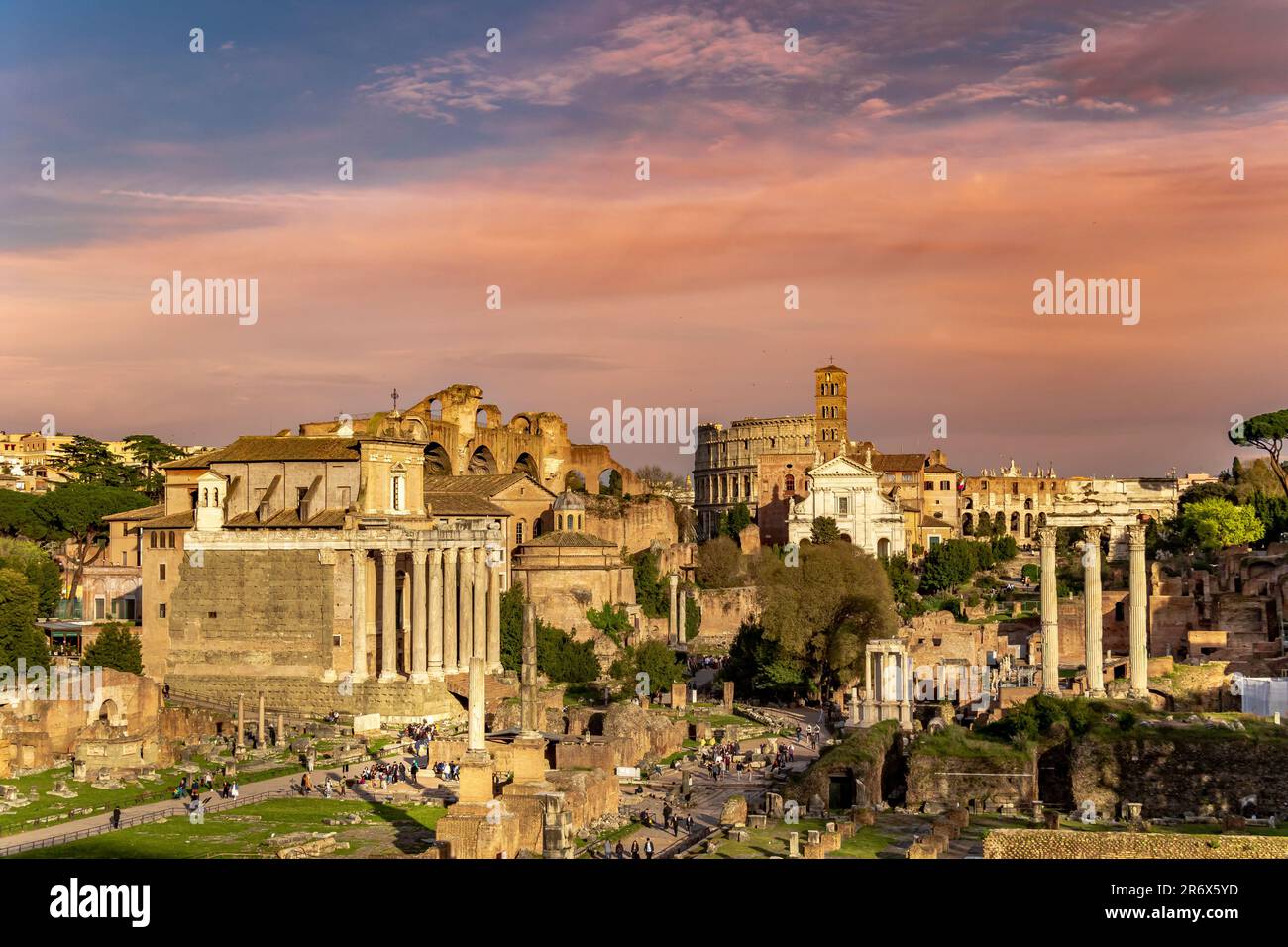 Colosseum forum romanum hi-res stock photography and images - Alamy