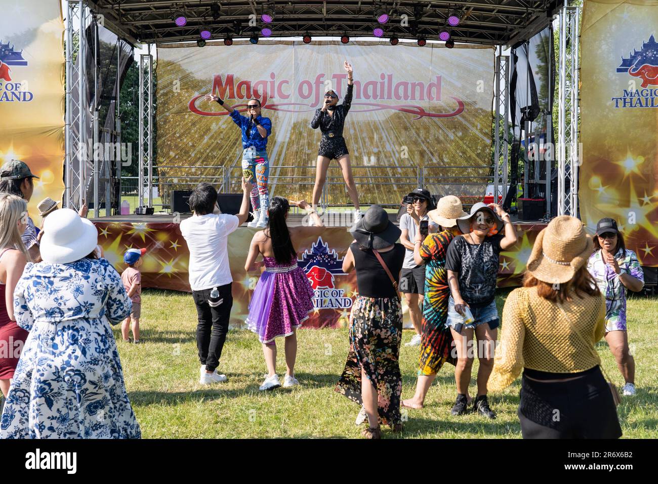 Female singers / performer on stage at the Magic of Thailand Festival ...