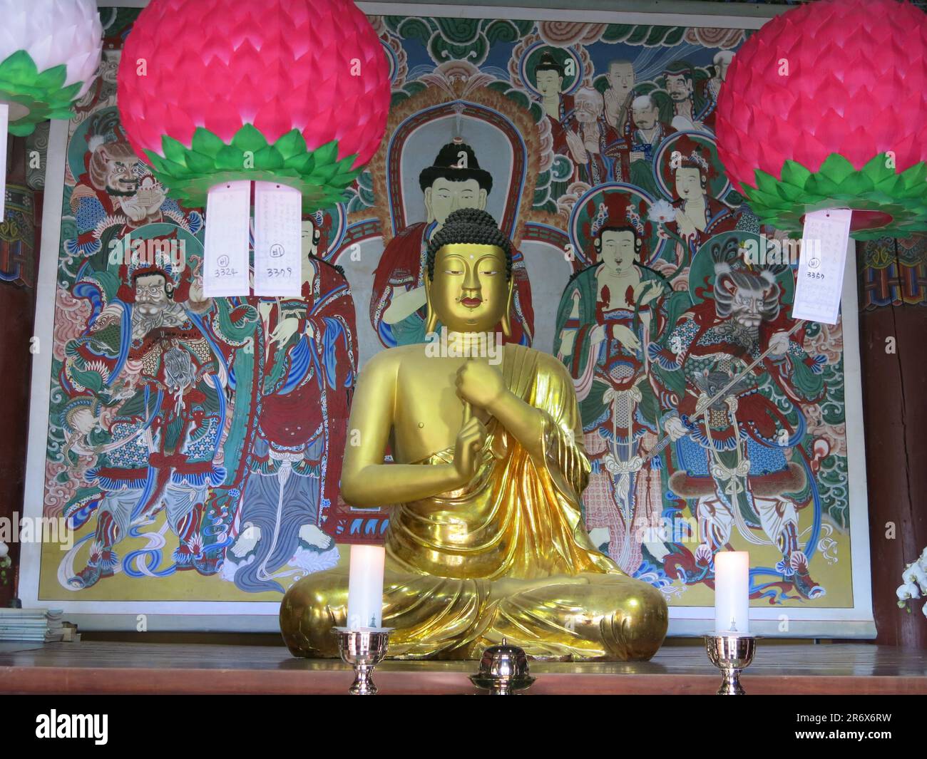 The seated gilt-bronze Vairocana Buddha of Enlightenment statue from ...