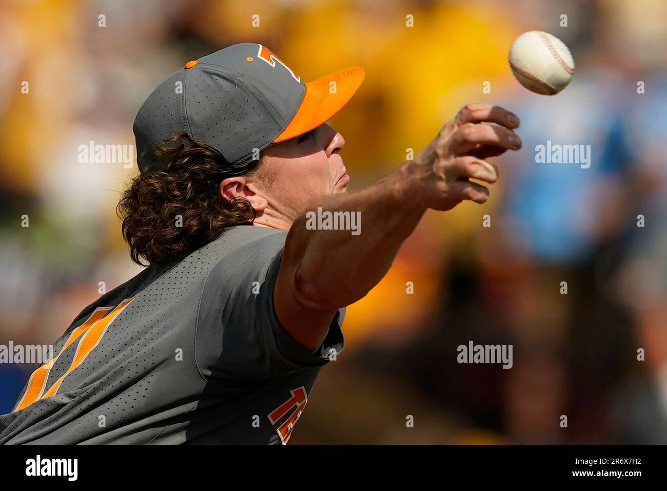 Tennessee pitcher Chase Dollander (11) throws against Southern ...