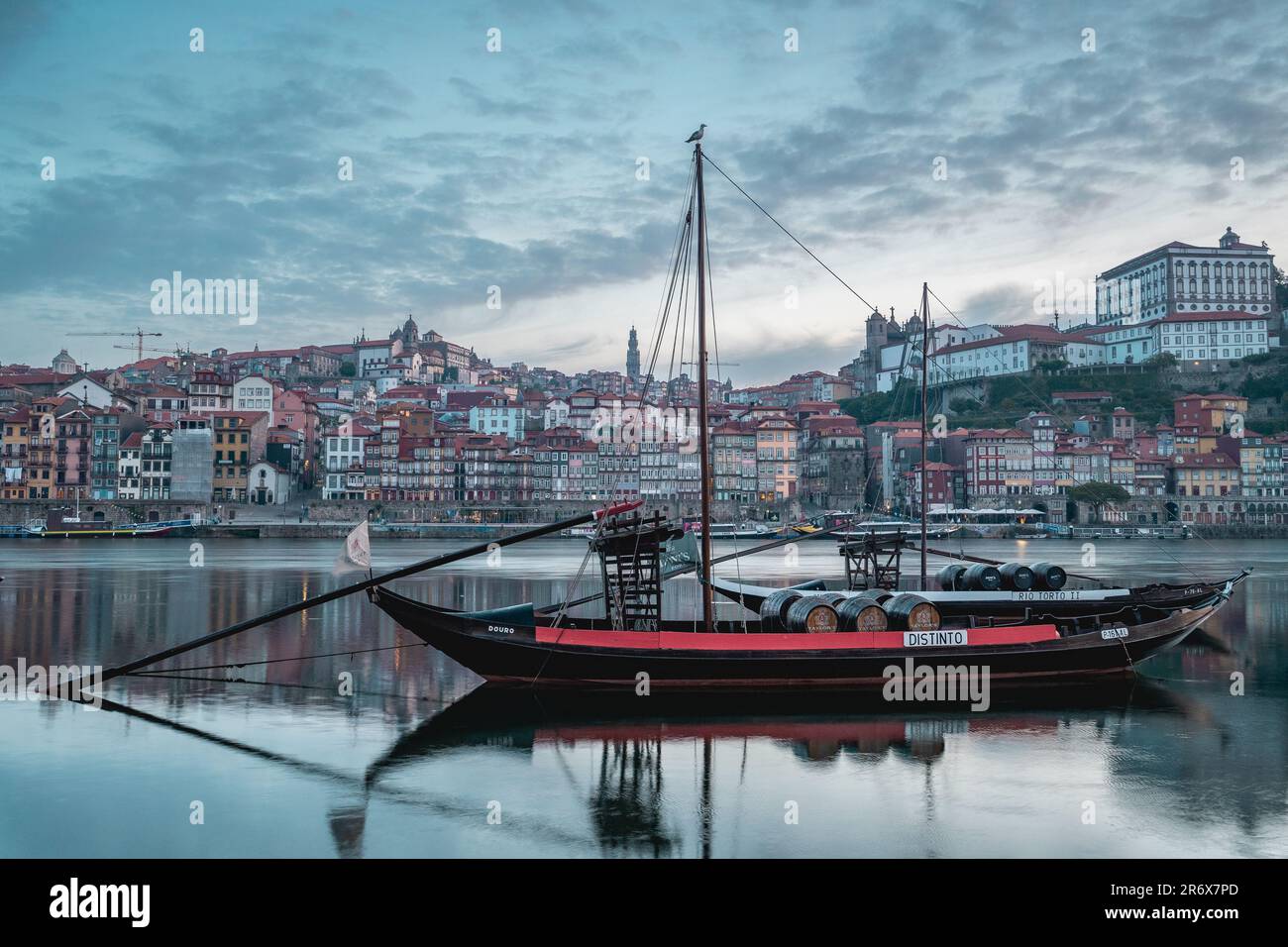 The center of porto, with the Dorou and the famous boats. Juni 14 2023 ...