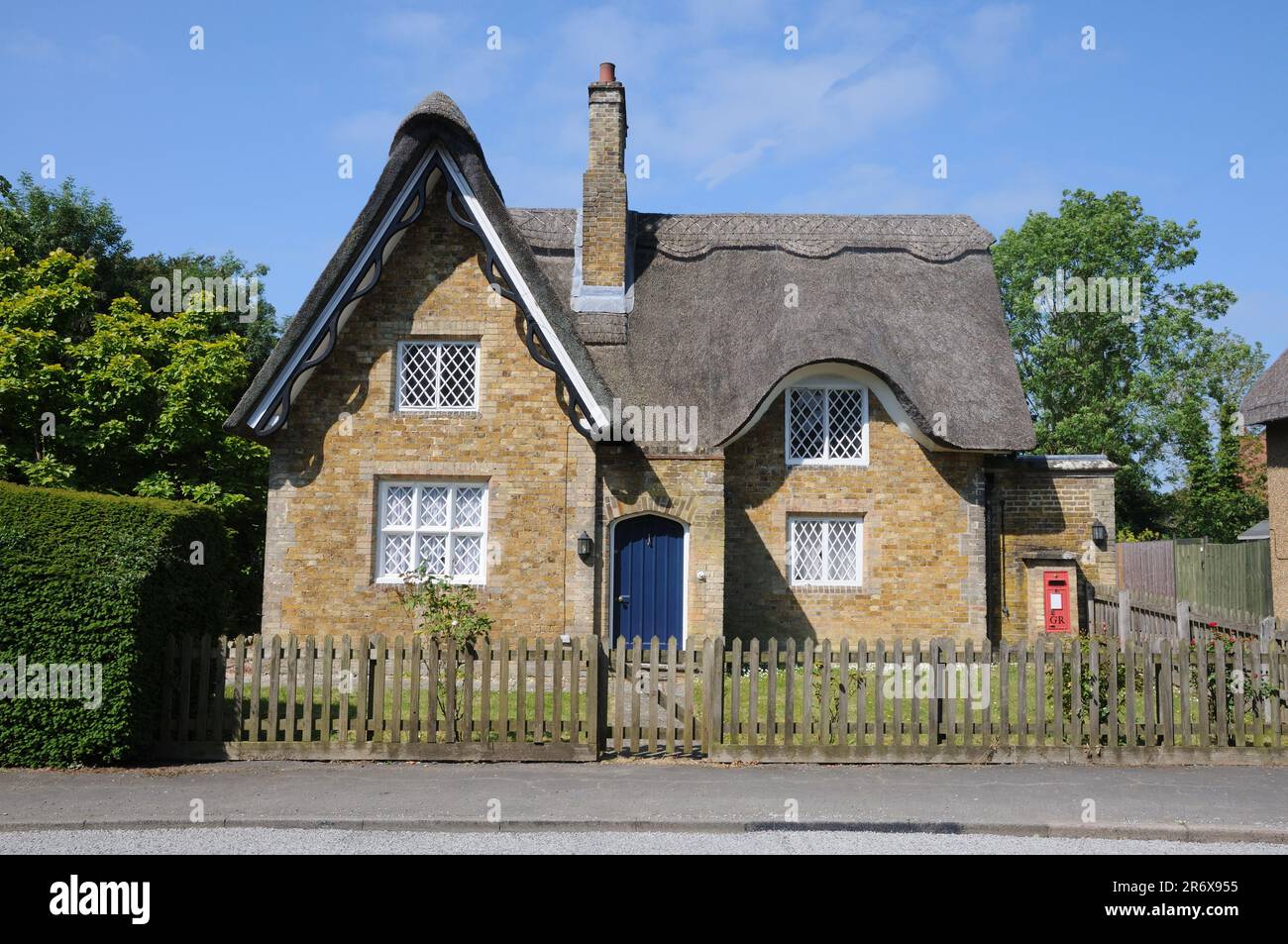 Thatched House, Bramfield, Hertfordshire Stock Photo - Alamy