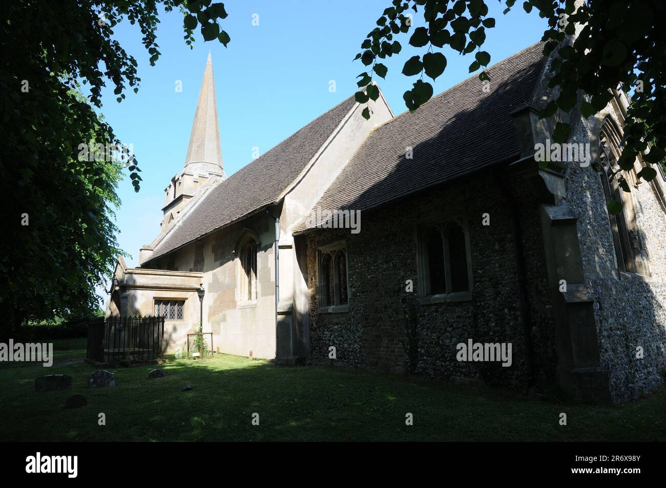 St Andrews Church, Bramfield, Hertfordshire Stock Photo - Alamy