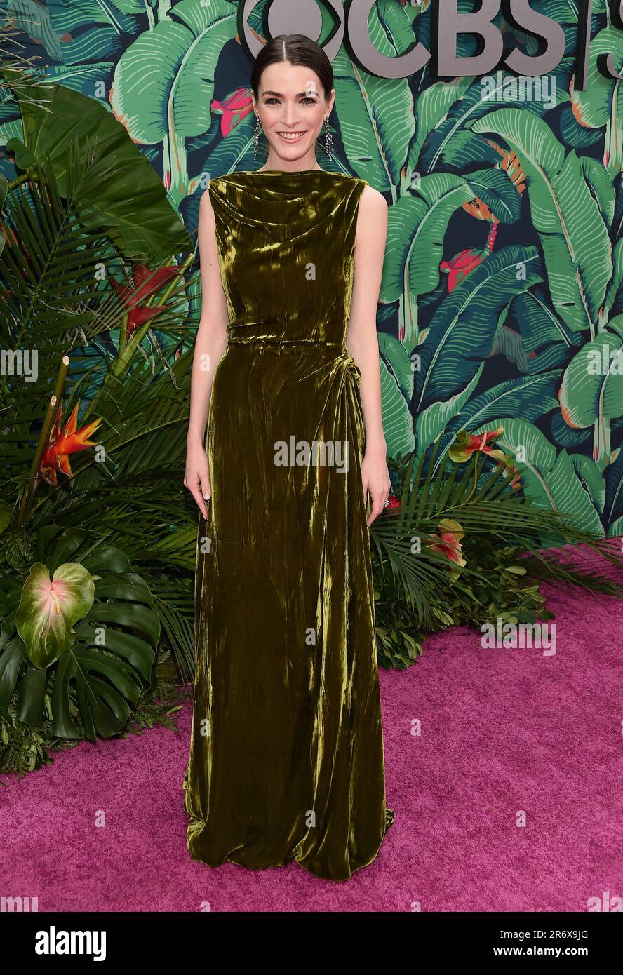 Lisa bee hi-res stock photography and images - Alamy