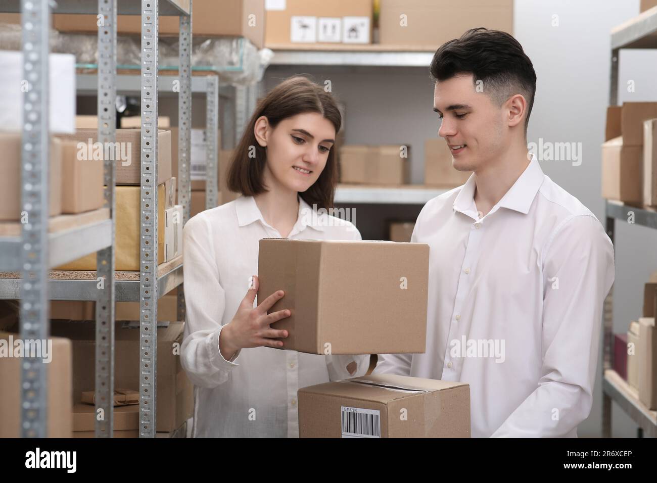 Warehouse post office workers hi-res stock photography and images - Alamy