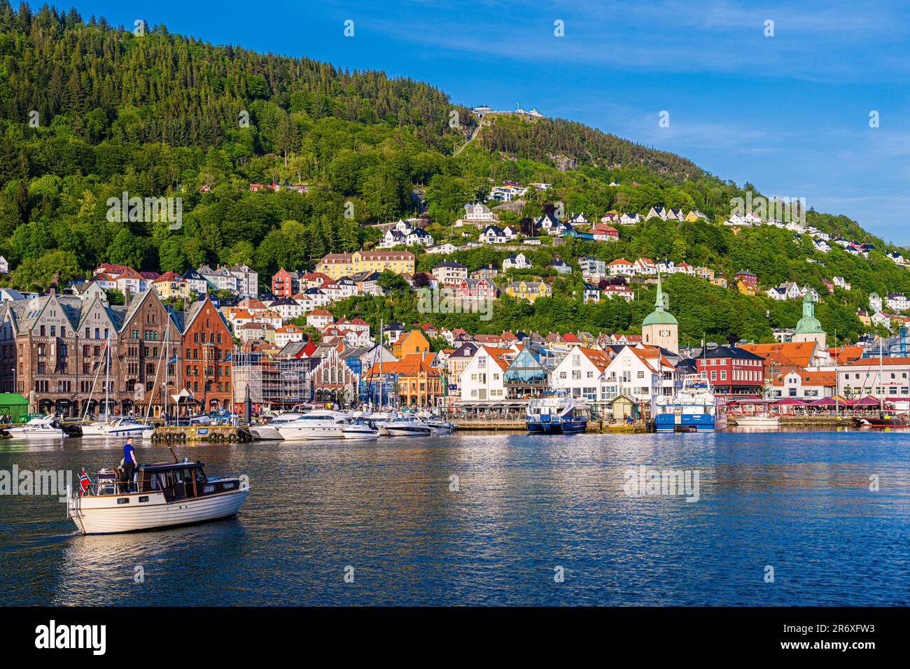 Summer in the harbour of Bergen on the west coast of Norway Stock Photo ...