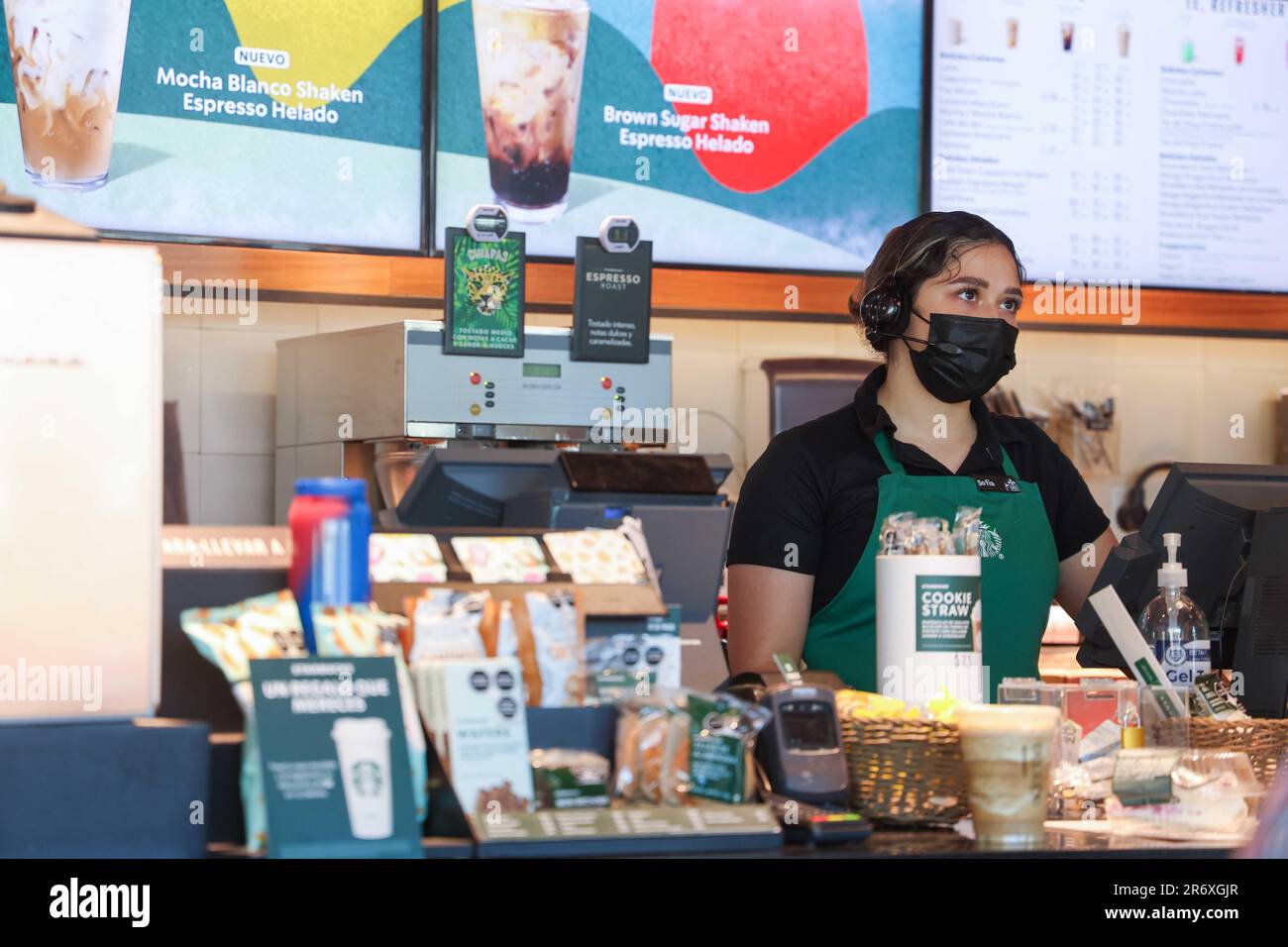 Sofia from customer service at Starbucks Colosio Metrocenter coffee ...